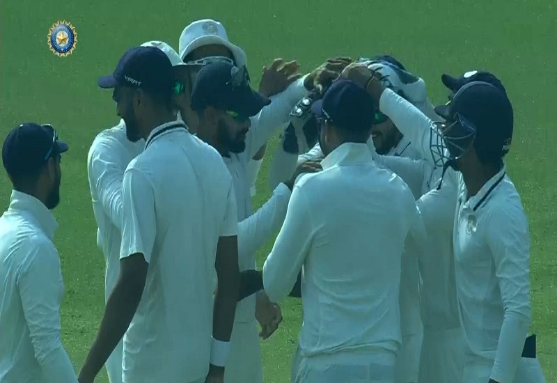 Ranji Trophy 2023 : Jaydev Unadkat-Chetan Sakariya की घातक गेंदबाजी, सौराष्ट्र ने बंगाल को 174 ...