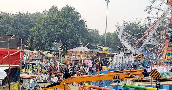 शुरू हो चुका है लखनऊ का सबसे मशहूर मेला, हर साल लोगों को रहता है ...